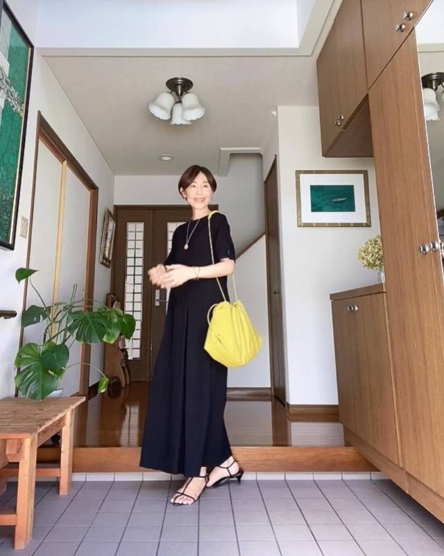 【50代の黒ワンピースコーデ8選】脱・無難！ 洗練見えが叶う着こなし術 – #CBK magazine【公式】